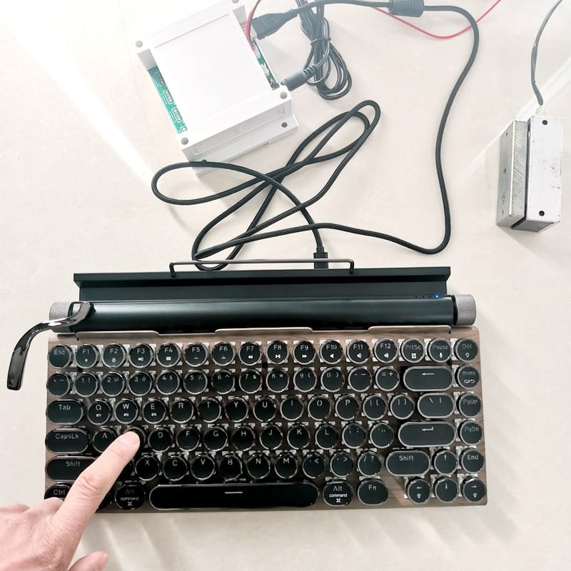 Retro Room Escape Game Prop, Vintage Style Keyboard Puzzle