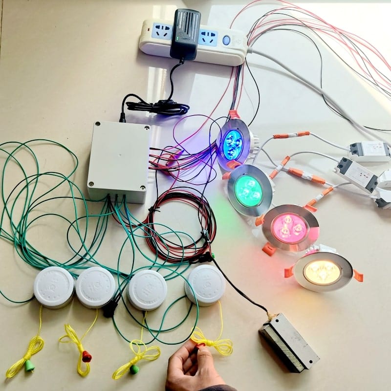 Great Escape Room Game| Playing and Solving the Light Switch Puzzle